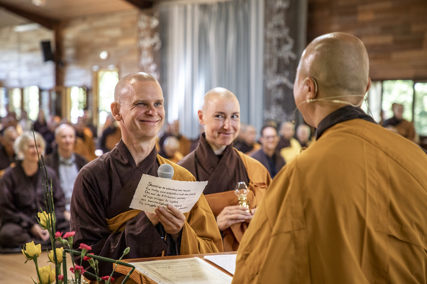 Kệ truyền đăng trong khoá tu “Đã có đường đi rồi, con không còn lo sợ ...